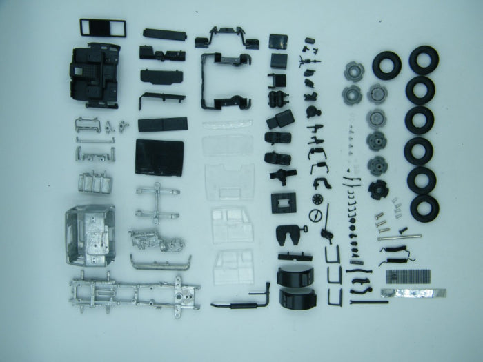79668 | Volvo F89 4x2 Tractor Chassis Kit – Maguires Models
