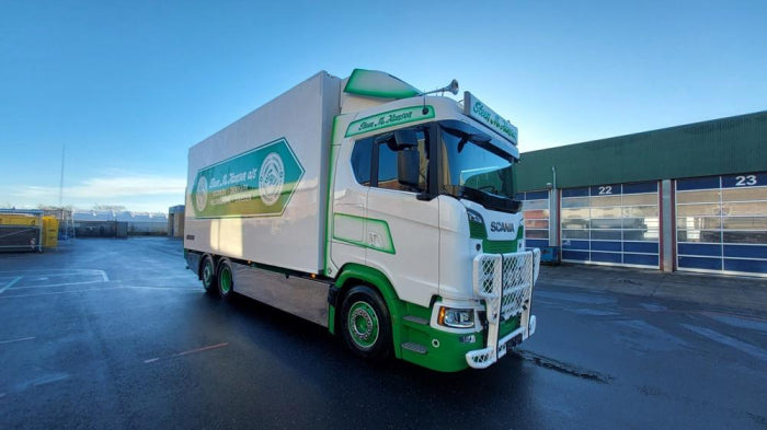 89108 | Steen M Hansen – Maguires Models