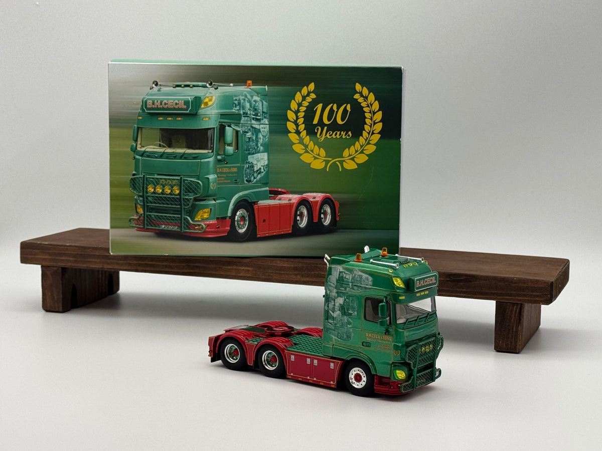 02-2935 | B.H Cecil – Maguires Models