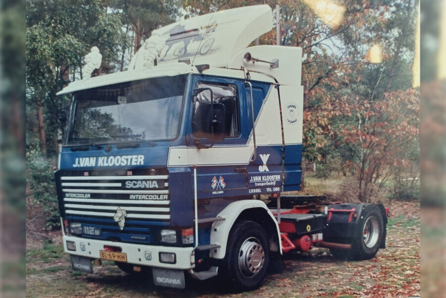 01-4946 | J. Van Klooster – Maguires Models