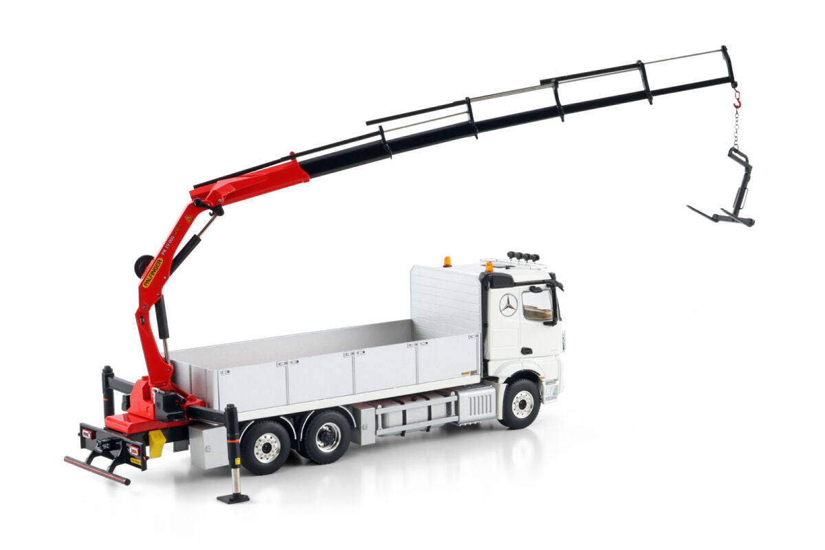 04-2213 | Palfinger MERCEDES – Maguires Models