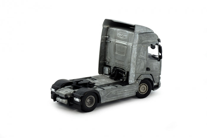 83712 | DAF XF 4x2 Chassis Kit – Maguires Models