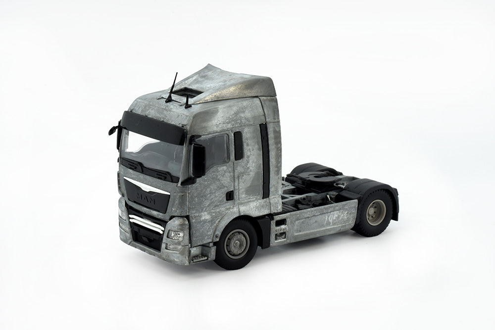 84537 | MAN TGX XLX cabin 4x2 tractor chassis kit – Maguires Models
